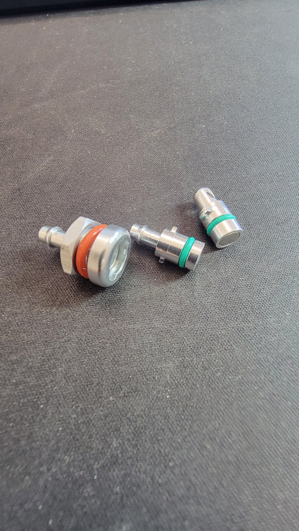 Fuel vent system for aircraft fuselage. Locking plug and overflow ...